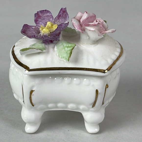 Other | Vtg Small White Pink Purple Floral Footed Porcelain Trinket Box ...